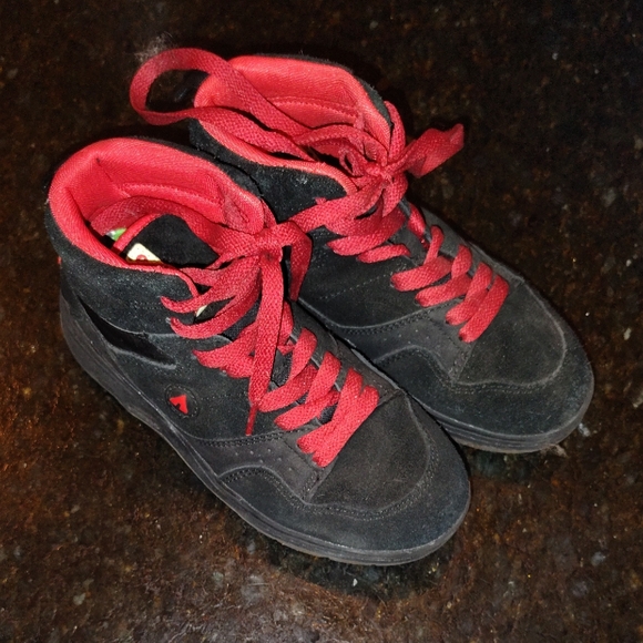 Airwalk | Shoes | Airwalk Kids Sneakers Black And Red | Poshmark